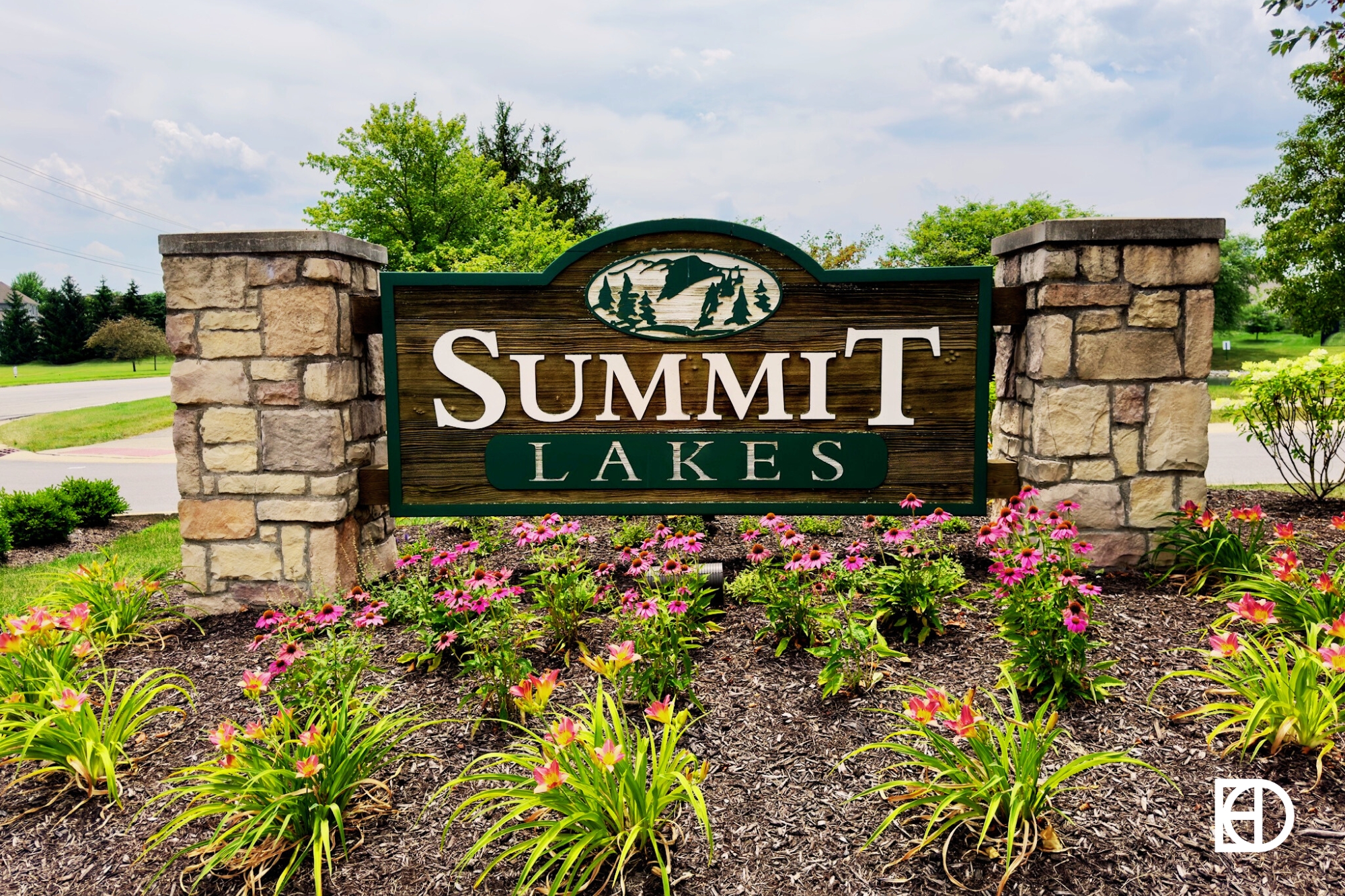 Summit Lakes — Dwellane