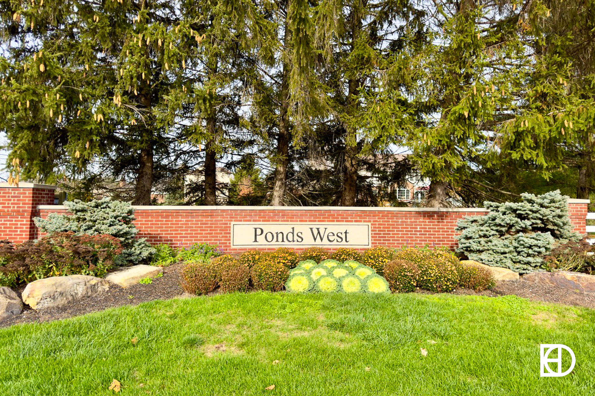 Ponds West — Dwellane